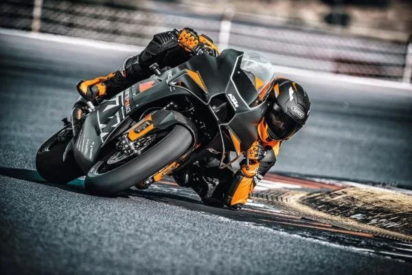 Motorbike Track Day Tyres Guide - Blog